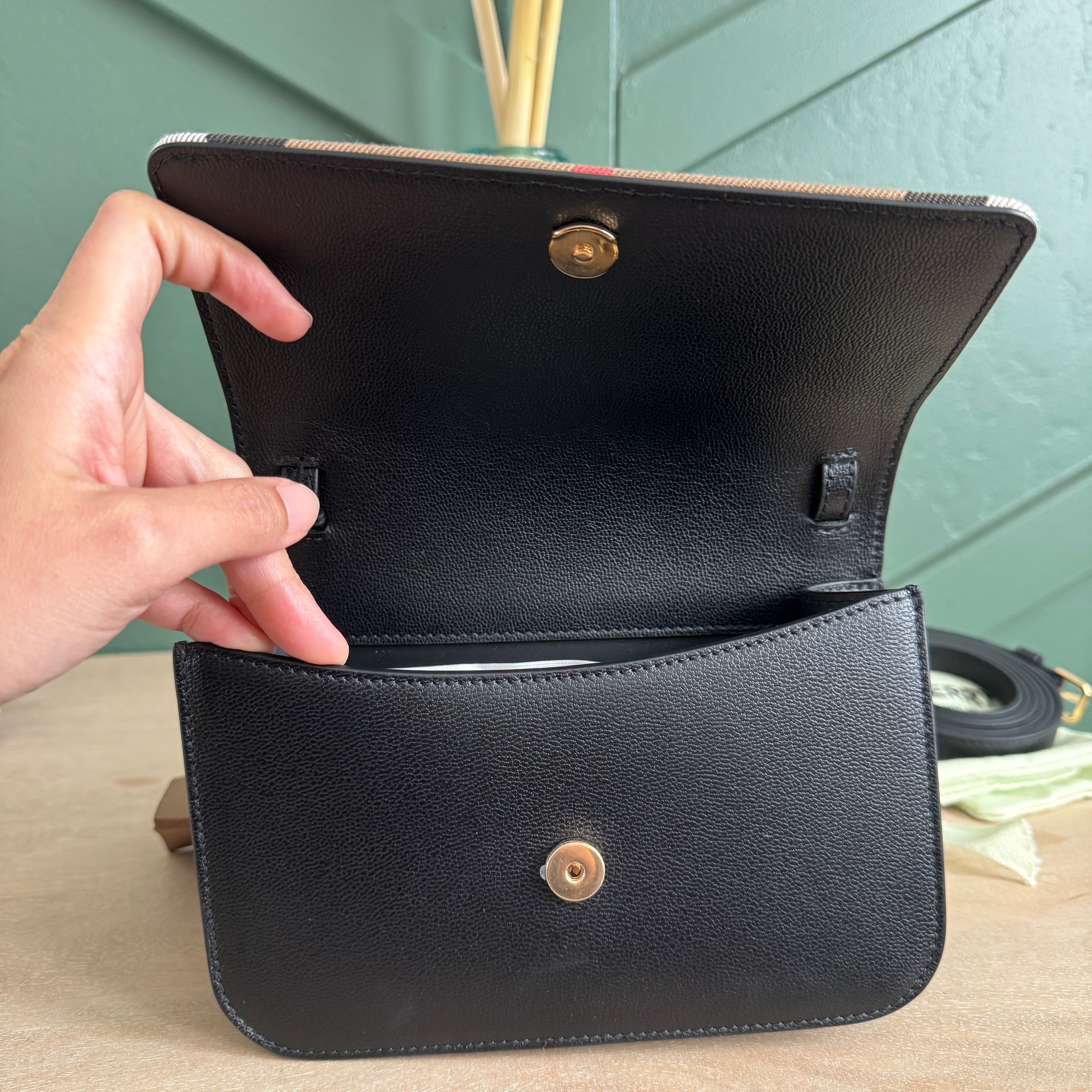205 BNWT BURBERRY MADISON CHECK BLACK CROSSBODY BAG RETAILS 205 BNWT BURBERRY MADISON CHECK BLACK CROSSBODY BAG RETAILS
