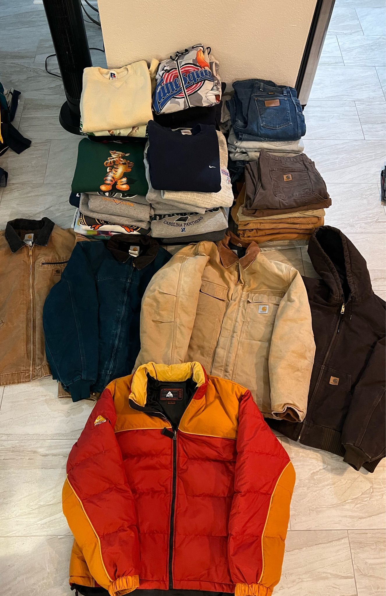 Whatnot - OUTERWEAR / PANTS / JACKETS Livestream by specialsaucevintage ... Whatnot - OUTERWEAR / PANTS / JACKETS Livestream by specialsaucevintage ...