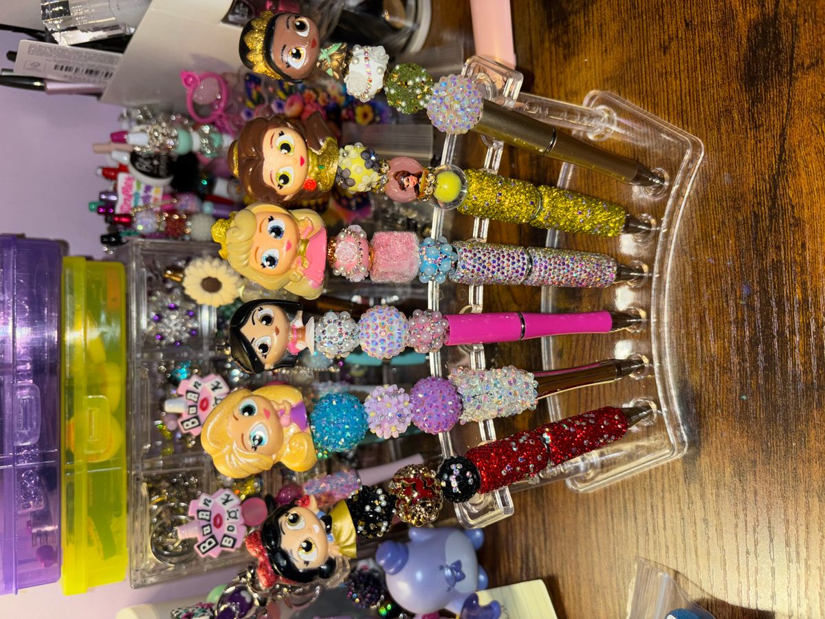 Pens, Keychains, Mini Pen Keychains, Box cutters! · @biancae92 ...