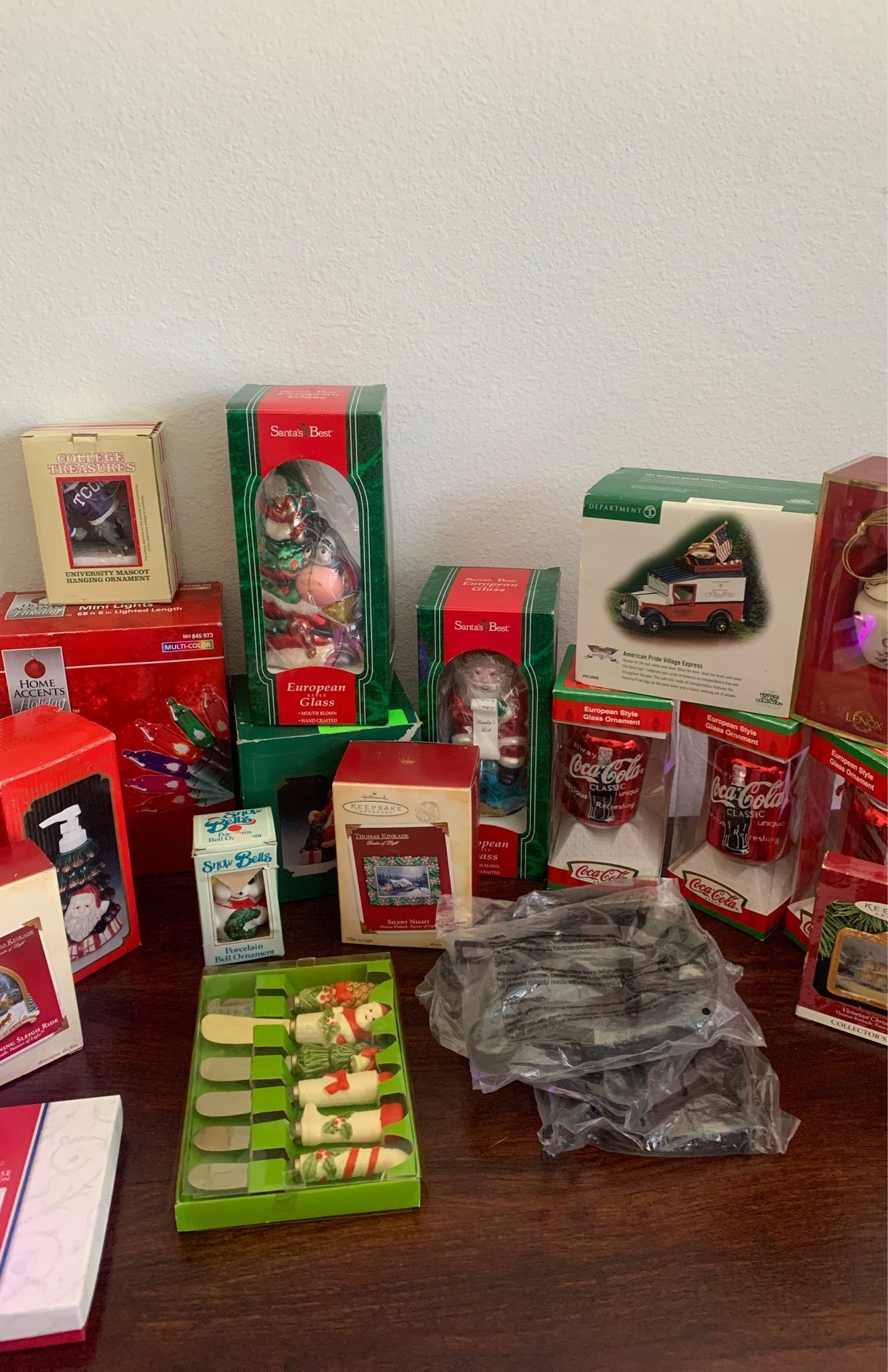 Whatnot - 💗Christmas/ Vintage Items!!💗 Livestream by vintagefinds19 # ...