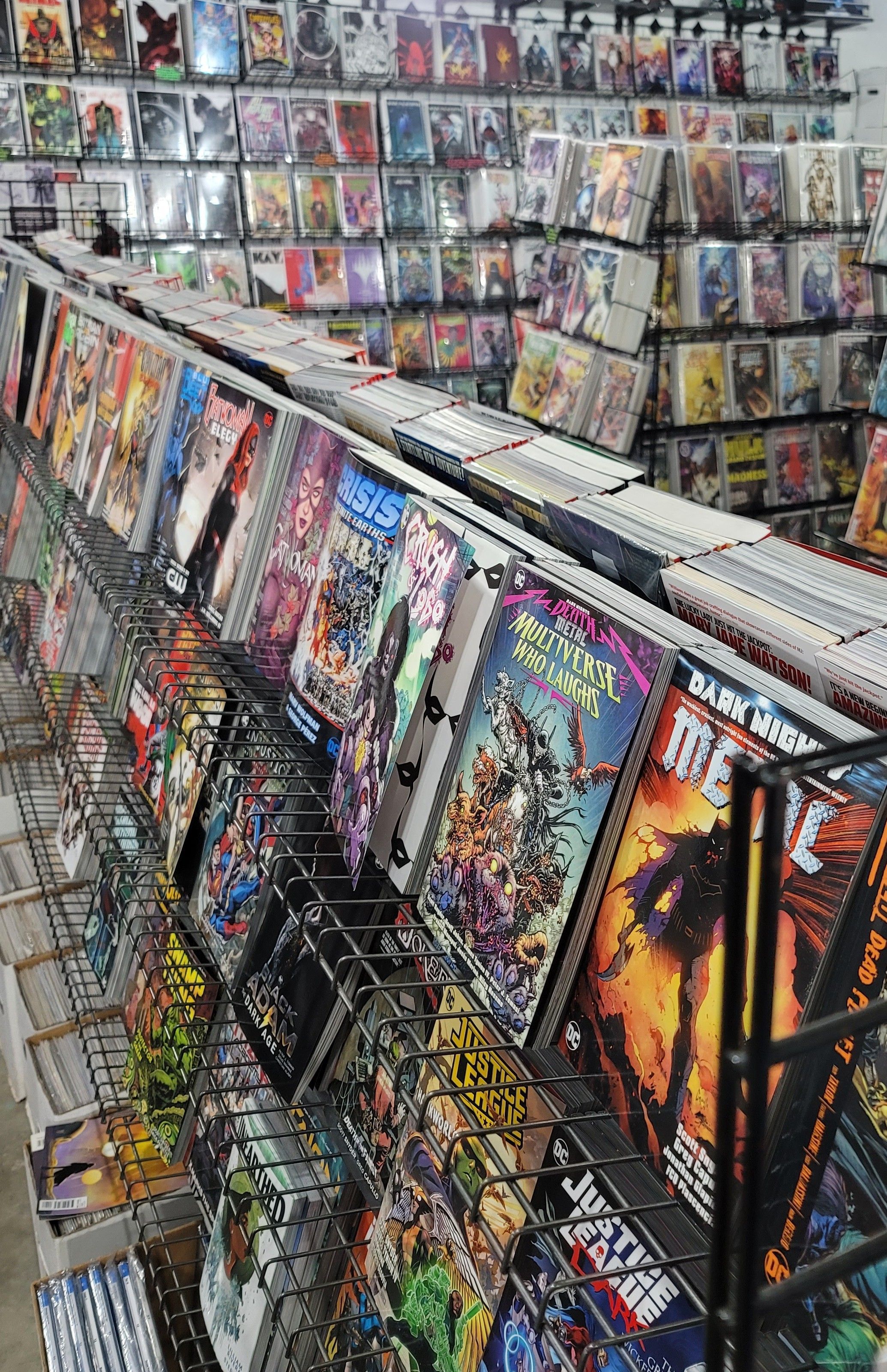 Whatnot - BIN Show & Store Tour! Comics, Manga, slabs, supplies & more ...
