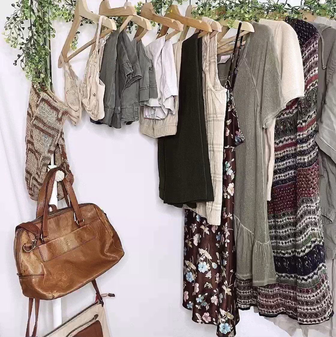 Whatnot - Granola Girl / PNW Drop!🌲 Sizes XS-3XL! Livestream by ...