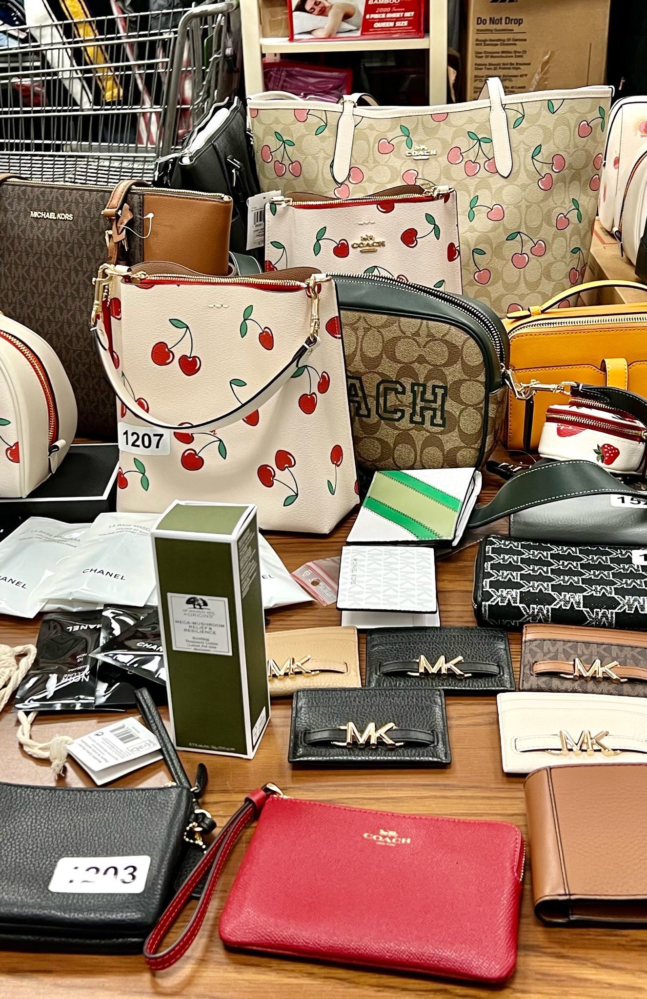 Whatnot - $1 Start *NAME BRAND CLOTHES , MAKEUP , JEWELRY AND MORE ...