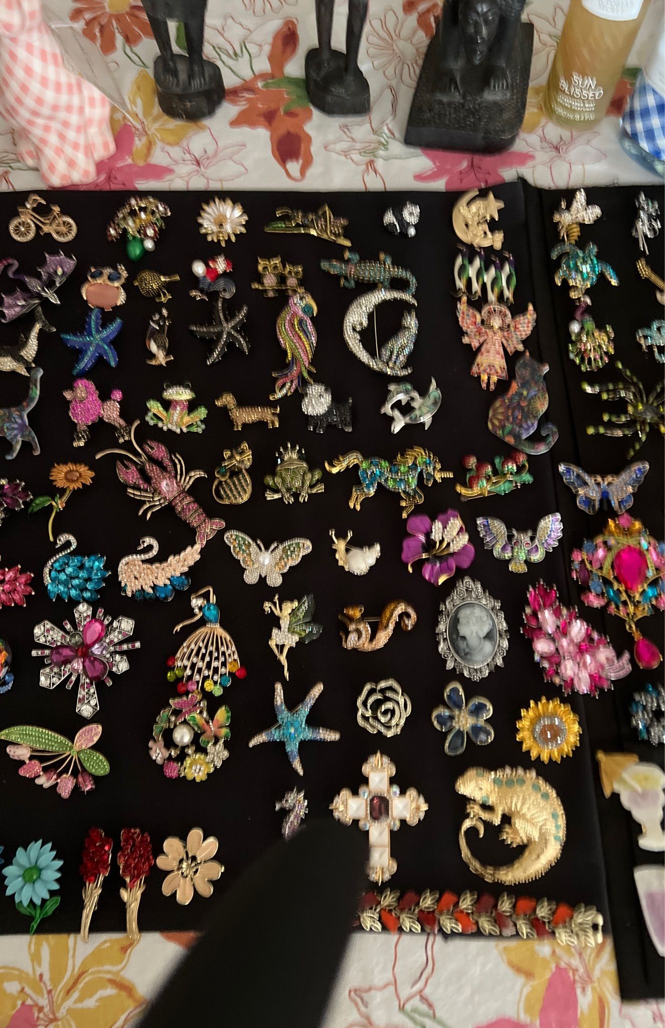 Whatnot - Lots and lots of new brooches! Nothing over $4 Livestream by ...