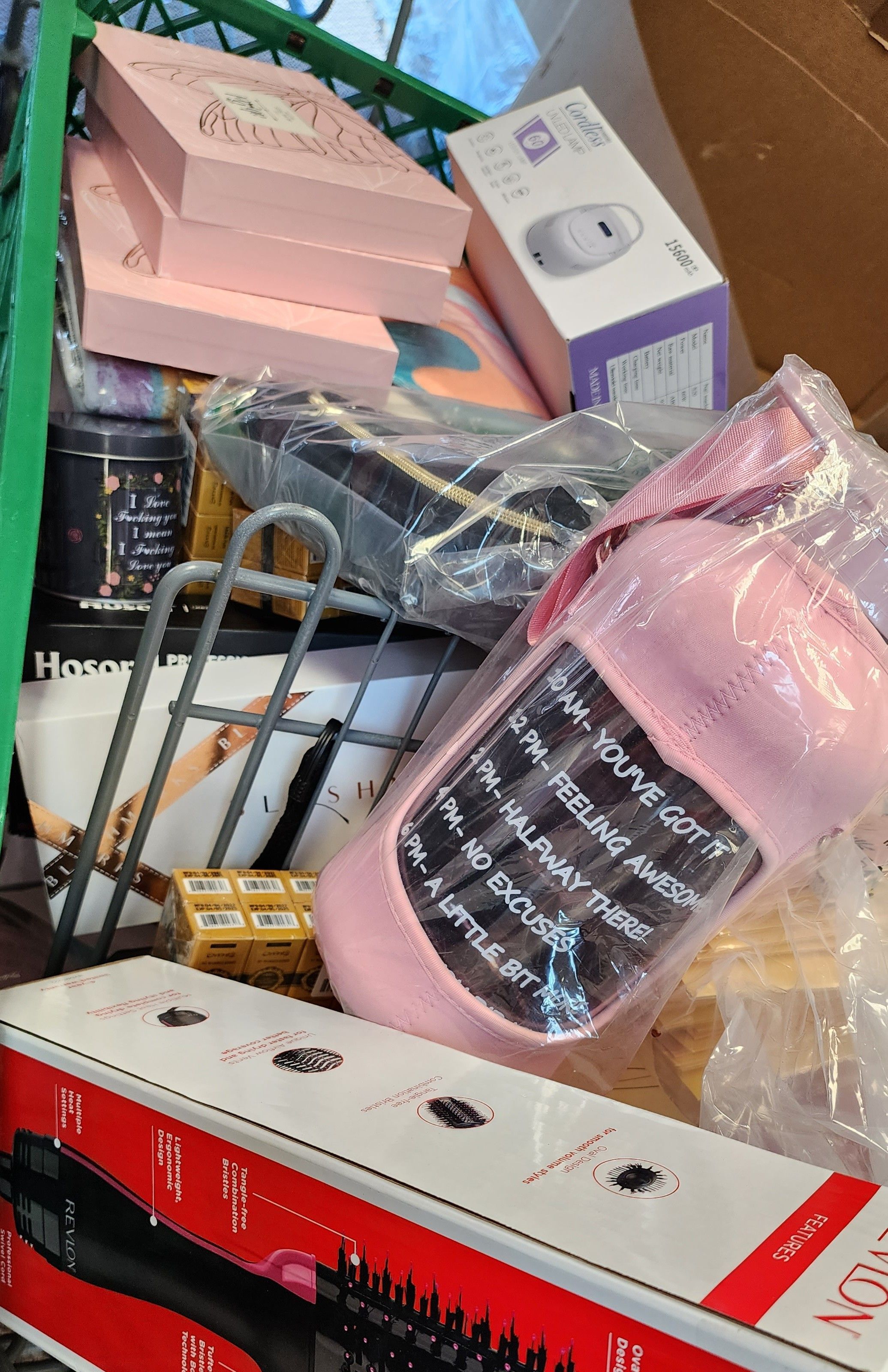 Whatnot - 😘 GIRL'S DAY IN! 💄 Beauty Show! Livestream by bullseyebids # ...