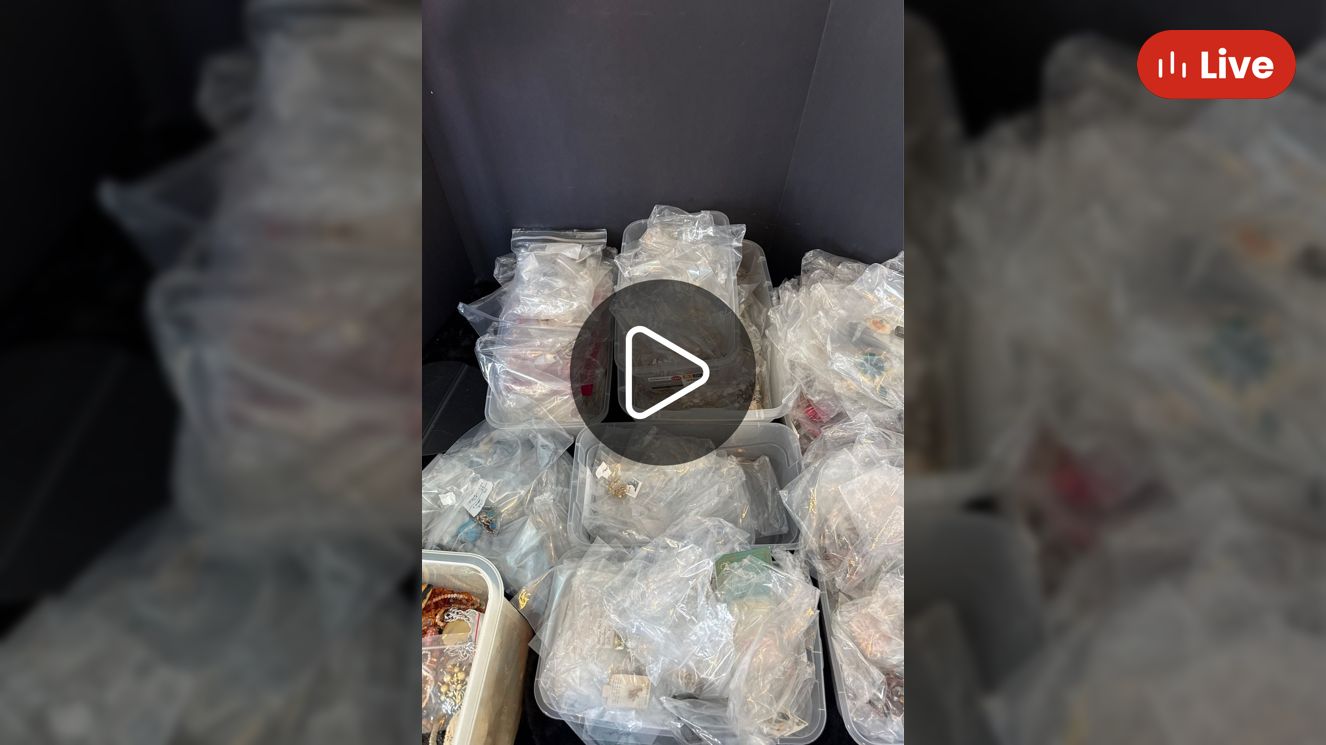 @retellbox's Livestream on Whatnot · Whatnot: Shop, Sell, Connect