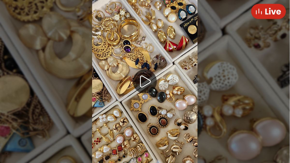 Vintage Gems GALORE · @timelessgems · Whatnot: Shop, Sell, Connect