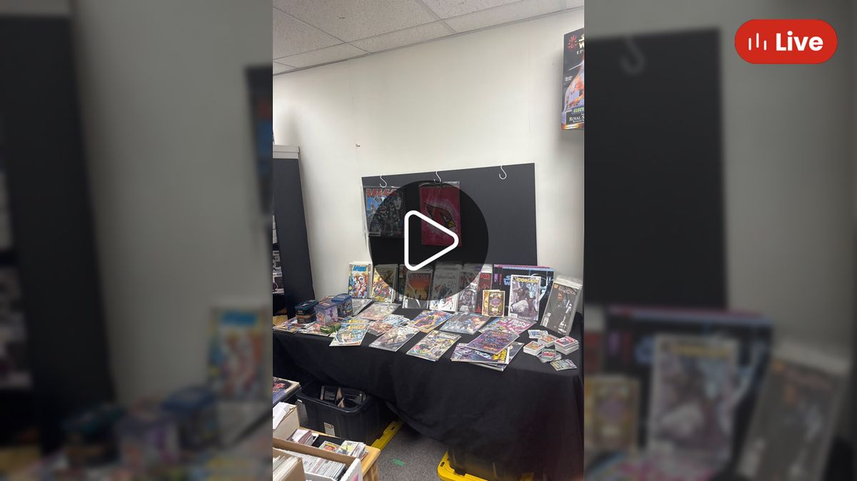 Pop up random items, cards,records,comics,costume jewelry,clothes ...