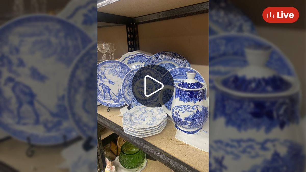 MANY SINGLE PLATES for plate walls , Vintage teacups , plates , decor ...