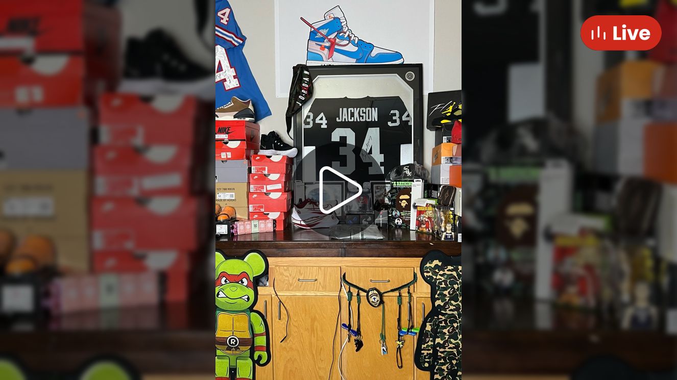 Whatnot - LIVE OPENING Jordans, Dunks, LeBron‘s, Electronics, Watches ...
