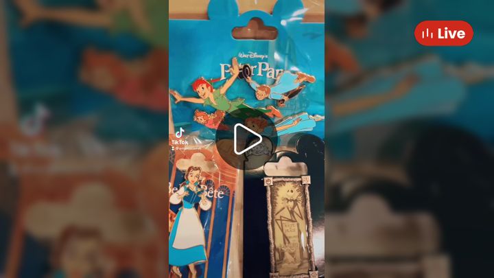 Whatnot - DISNEY PIN SHOW! 🏰💕 Livestream by emmstcg #disney_pins