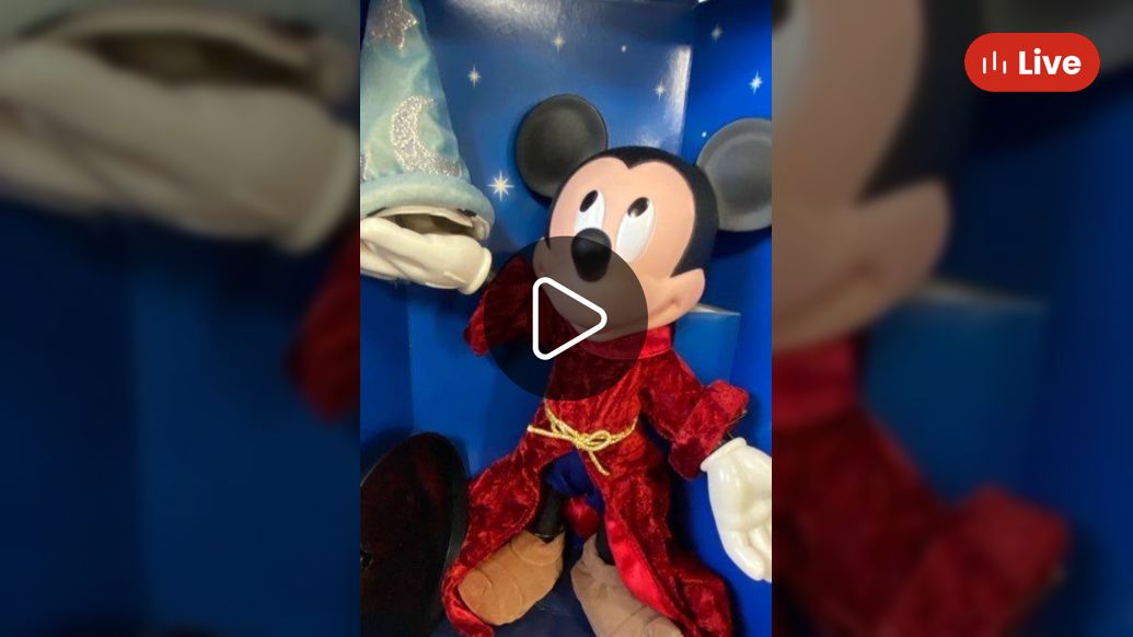 $5 and $10 dolla holla · @johnzaza · Whatnot: Shop, Sell, Connect