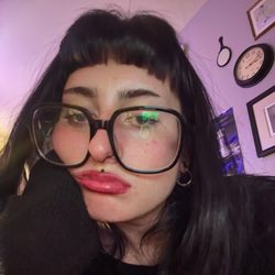 pinekneedles · alice wilkinson · Profile · Whatnot: Buy, Sell & Go Live