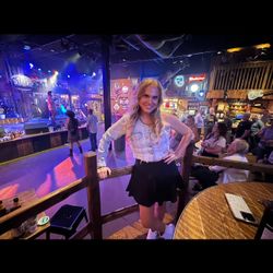 justjen7337 · Jen Rutledge · Profile · Whatnot: Buy, Sell & Go Live