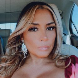 diosachristine · Christine Rios · Profile · Whatnot: Buy, Sell & Go Live