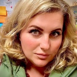 @kimruff · Kim Ruff · Profile · Whatnot: Buy, Sell & Go Live