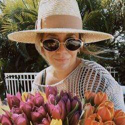 sarastyles · Sara Treanor · Profile · Whatnot: Buy, Sell & Go Live