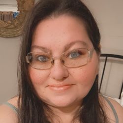 easytwohold · Tracey Phillips · Profile · Whatnot: Buy, Sell & Go Live