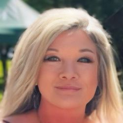 80srockmom · Becky Johnson · Profile · Whatnot: Buy, Sell & Go Live