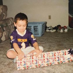 vikingscollector · Isaiah Berg · Profile · Whatnot: Buy, Sell & Go Live