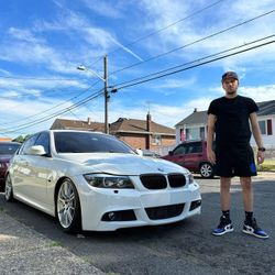 kelvinr12 · Kelvin Rivas · Profile · Whatnot: Buy, Sell & Go Live