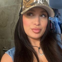 biancawonka · Bianca Barragan · Profile · Whatnot: Buy, Sell & Go Live