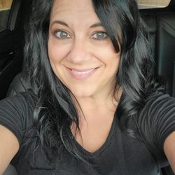 courtneyauth · Authentic Courtney · Profile · Whatnot: Buy, Sell & Go Live