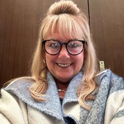 @everything_under_the_moon · Tracy Moon · Profile · Whatnot: Shop, Sell ...