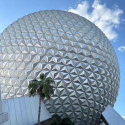 @val9580 · Val · Profile · Whatnot: Shop, Sell, Connect