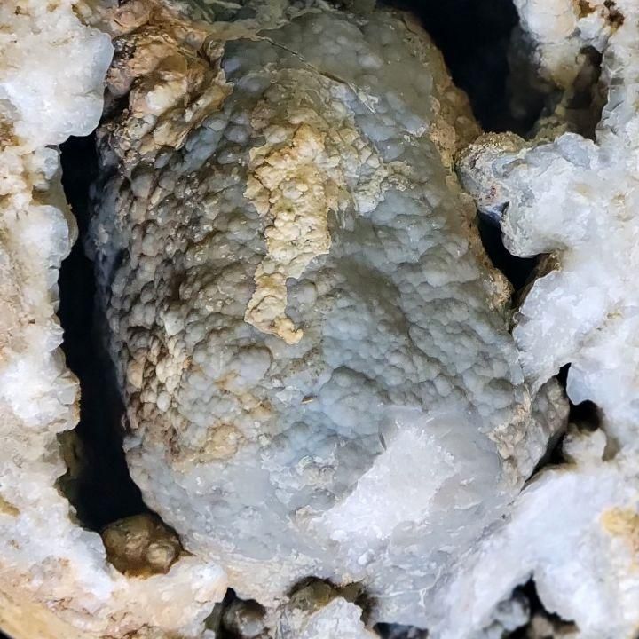 Geodes · @hardrocklife · Whatnot: Shop, Sell, Connect