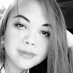 jennscollection · Jenn · Profile · Whatnot: Buy, Sell & Go Live