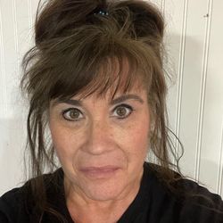 Profile · laceythreadsupcycled · Kelly Pickens · Whatnot: Shop, Sell ...