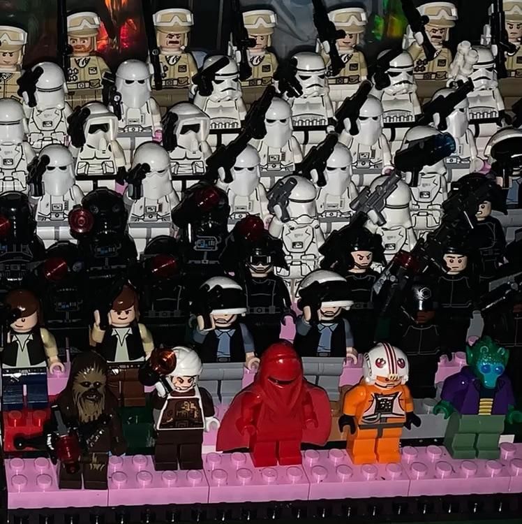 Whatnot - Pick 2 figs for $8 Star Wars,marvel,Minecraft,and more ... Whatnot - Pick 2 figs for $8 Star Wars,marvel,Minecraft,and more ...