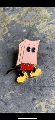 Whatnot - Pins Pins Pins! Livestream by weputthedindisney #disneyana_pins