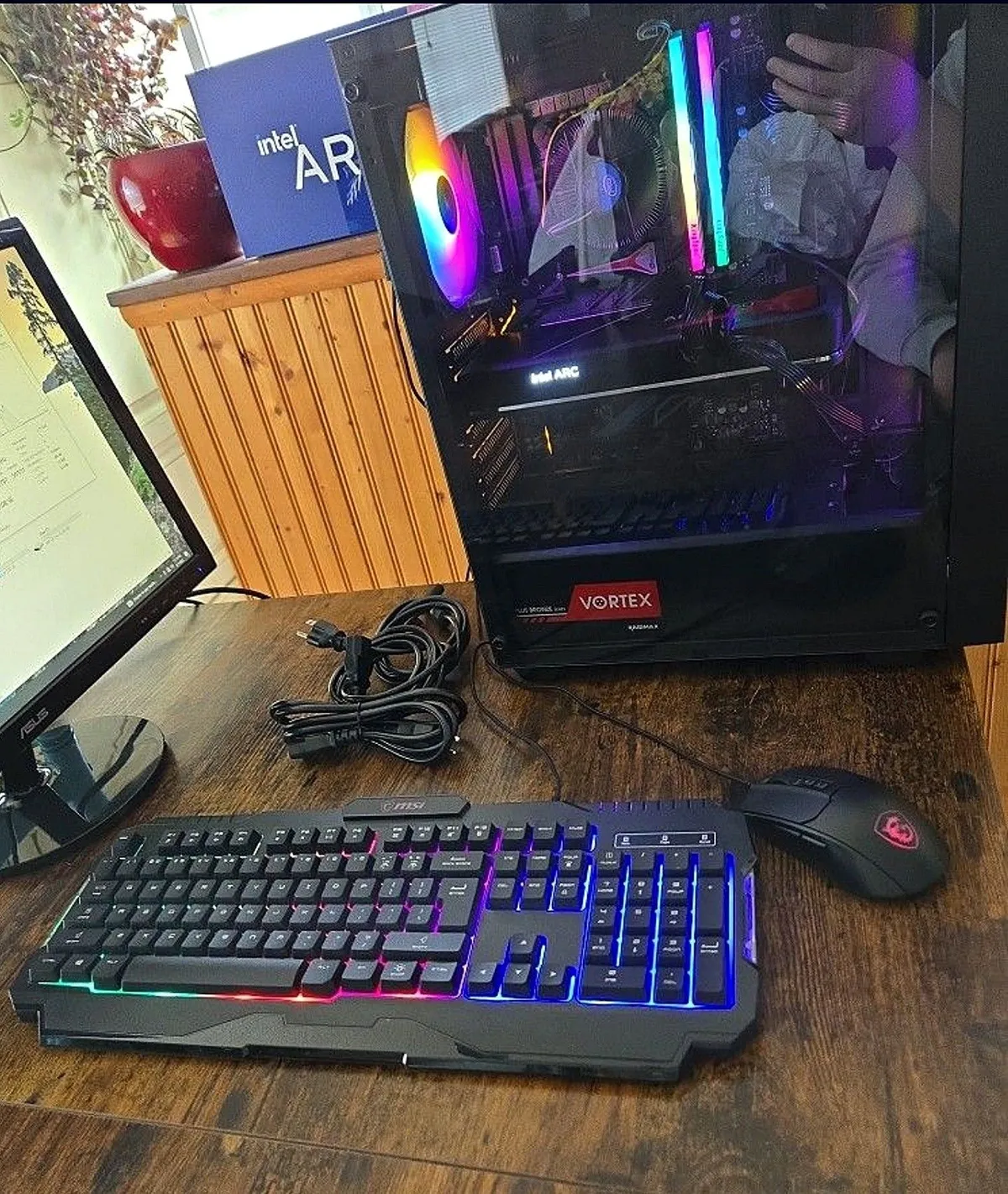 Solid LED Intel PC Bundle:: Desktop, Keyboard, Mouse + · Whatnot: Shop ...