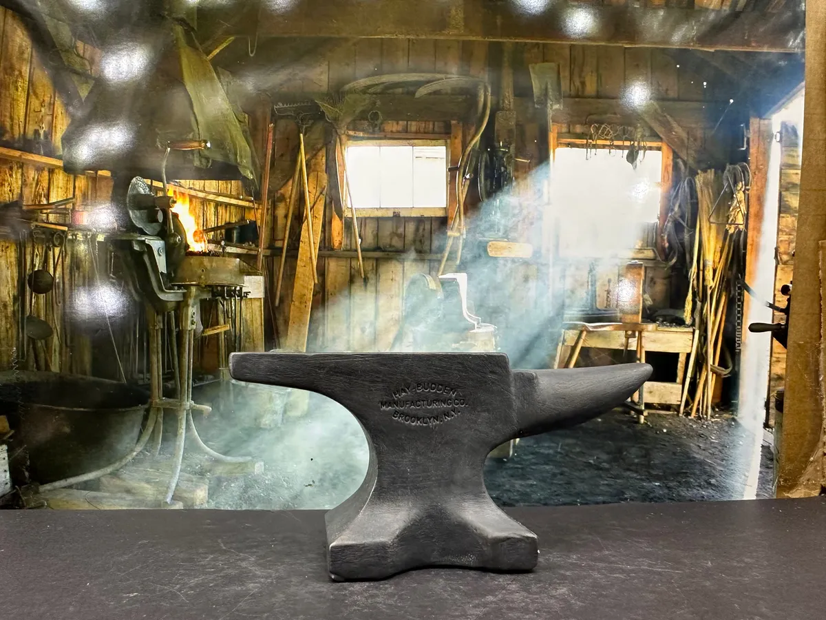 Tribute Hay Budden Blacksmith Anvil Knife Display Case Buck Old timer ...