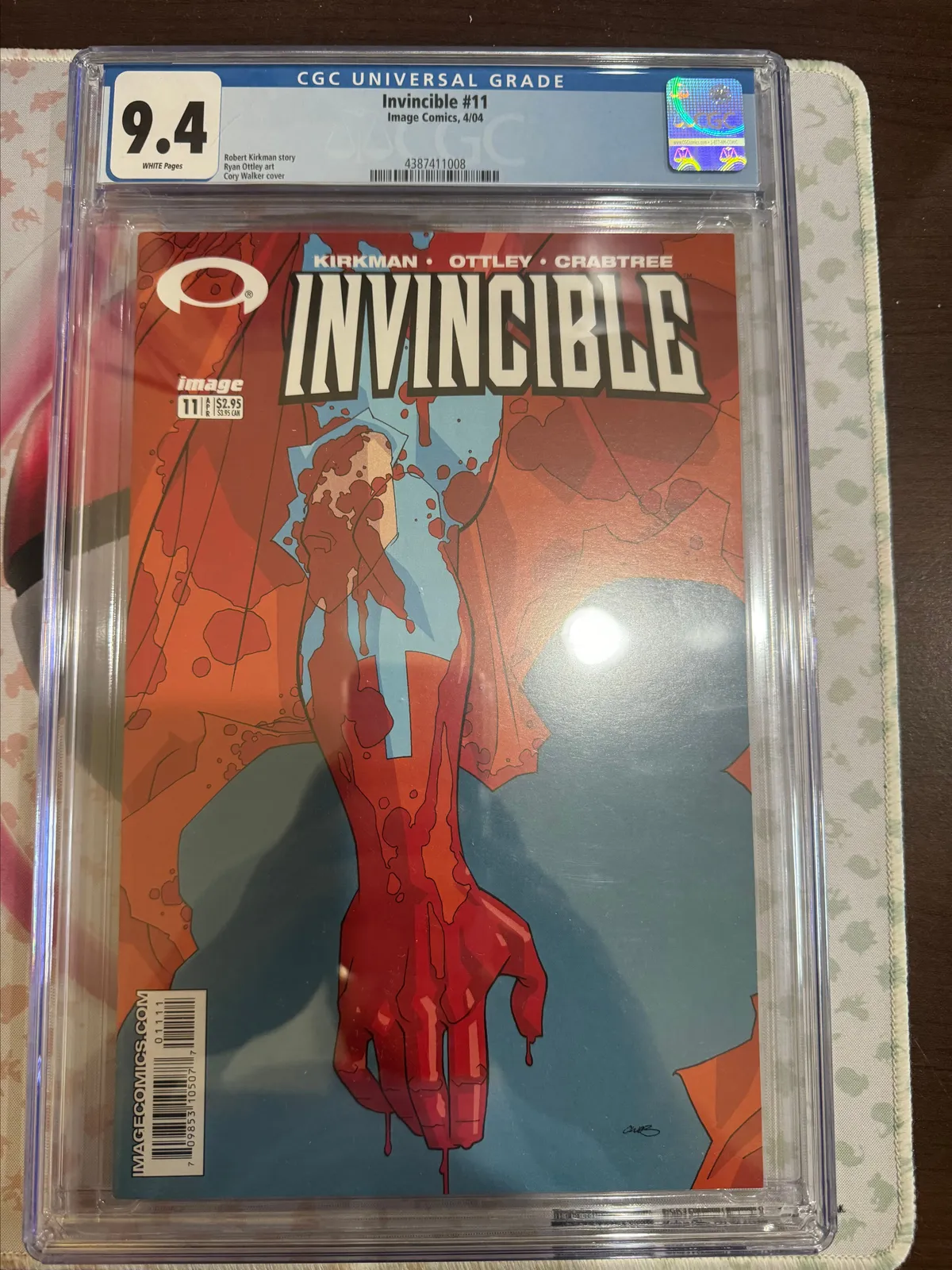 Invincible 11 cgc 9.4 white pages 1st app Omni man · Whatnot: Buy, Sell ...