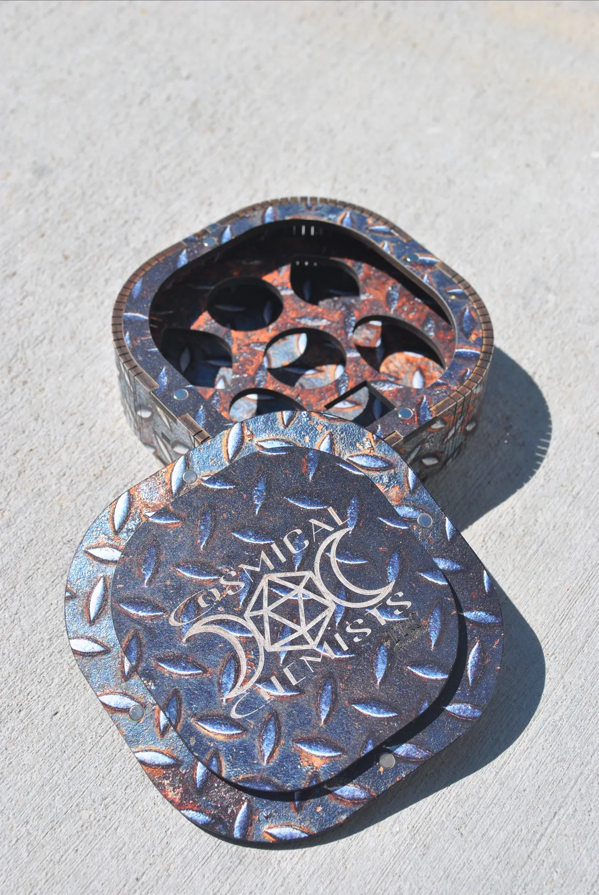 Rusty Diamond Plate - Wooden Dice Box - D&D · Whatnot: Buy, Sell & Go Live