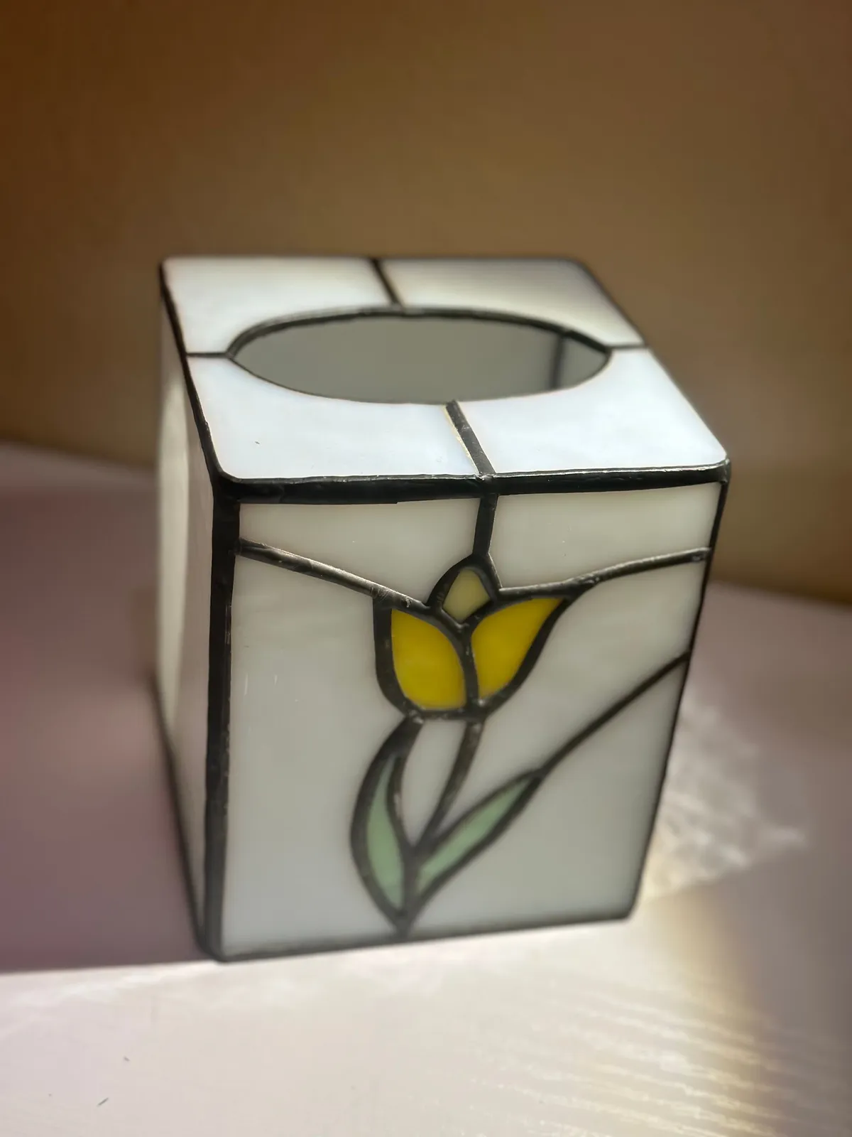 Stained Glass Pink Tulip White BG Tissue Box - [Yellow] · Whatnot: Buy ...