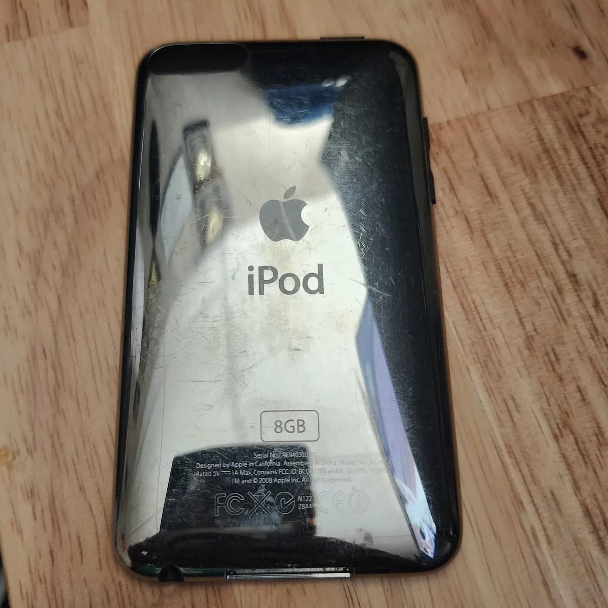 iPod Touch A1288 8gb Used · Whatnot: Kaufen, verkaufen und auf Sendung ...