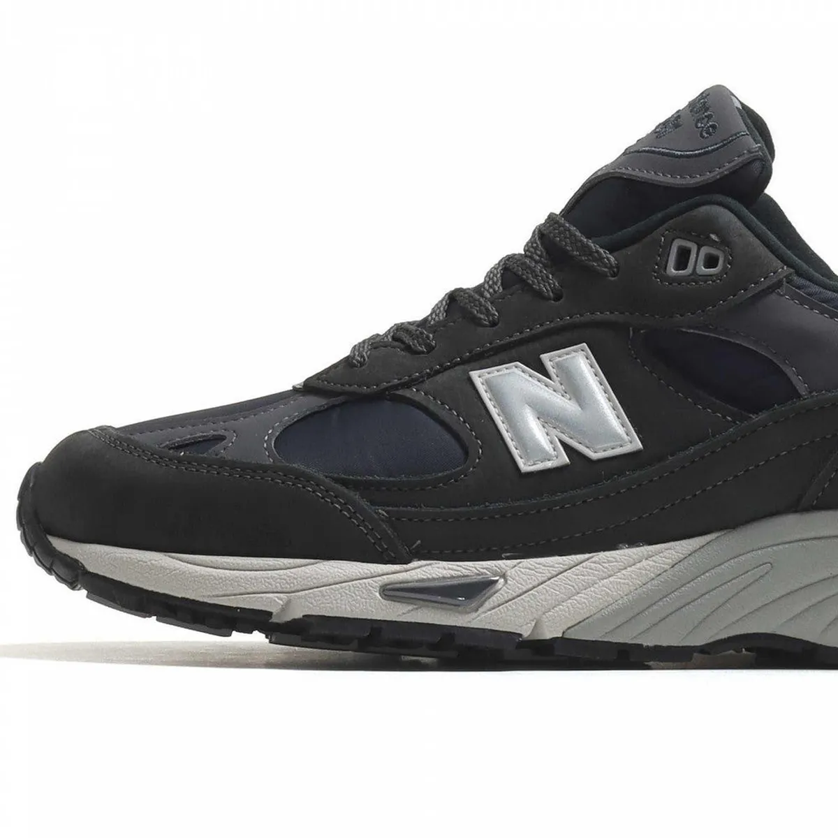 New Balance (Made in UK) Magnet Vulcan · Whatnot: Shop, Sell, Connect