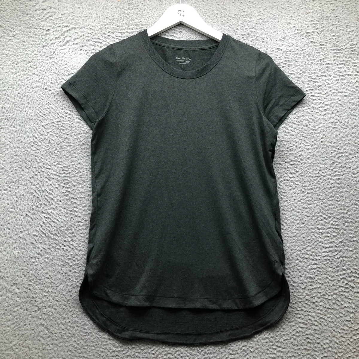 Athleta T-Shirt Women's Size Small S Short Sleeve Crew Neck Curved Hem Gray · Whatnot: Buy, Sell ...