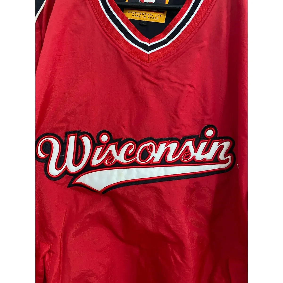 University of Wisconsin Badgers Windbreaker Jacket Size L · Whatnot ...