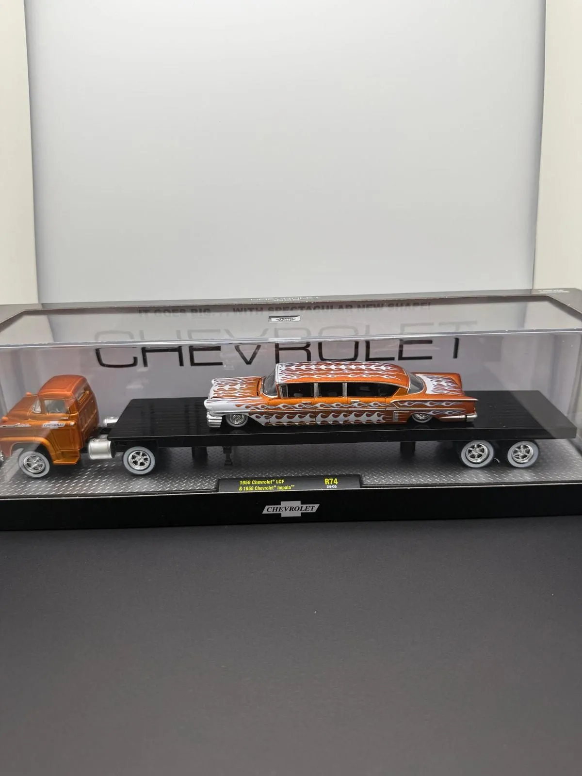 M2 1/64 Hauler 1958 Chevrolet LCF & 1958 Chevrolet Impala Limo R74 ...