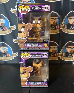 Freddy Fazbear with Pizza Launcher 1096 CHASE / COMMON (Case Fresh ...