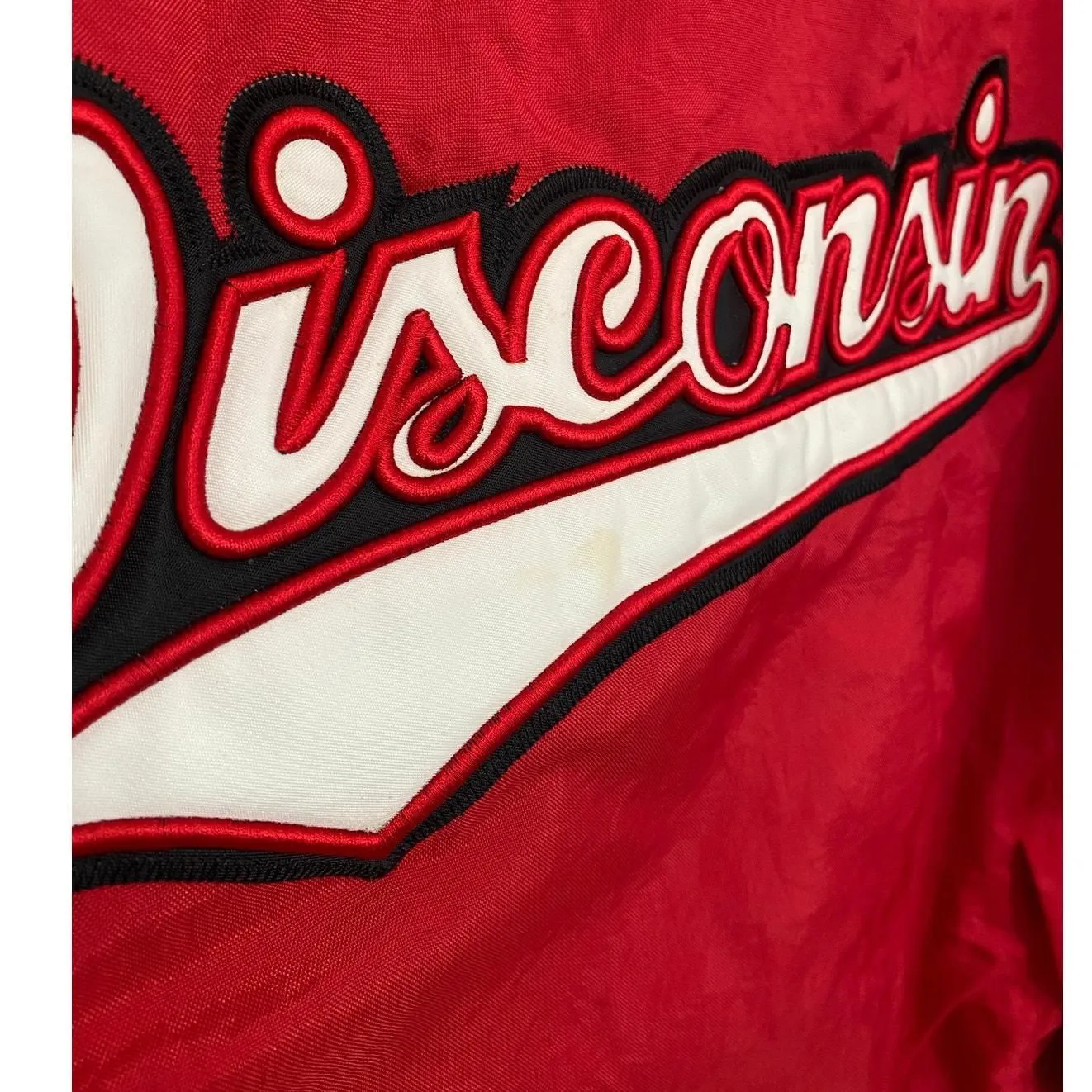 University of Wisconsin Badgers Windbreaker Jacket Size L · Whatnot ...