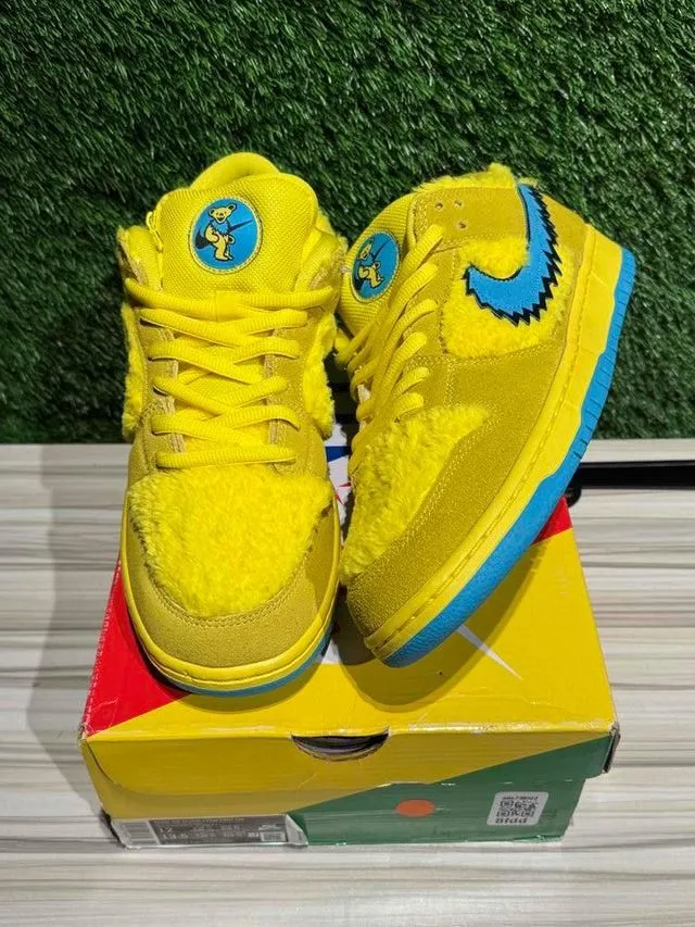 sneakcity · Sneak City · Profile · Whatnot: Buy, Sell & Go Live